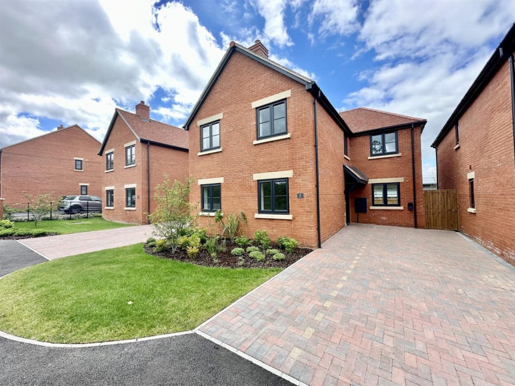 Over Old Road, Hartpury, Gloucester, 4 bedroom, House - Detached